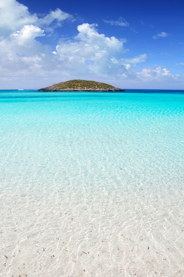 Agua De La Turquesa De La Playa De Formentera Imagen de archivo ...