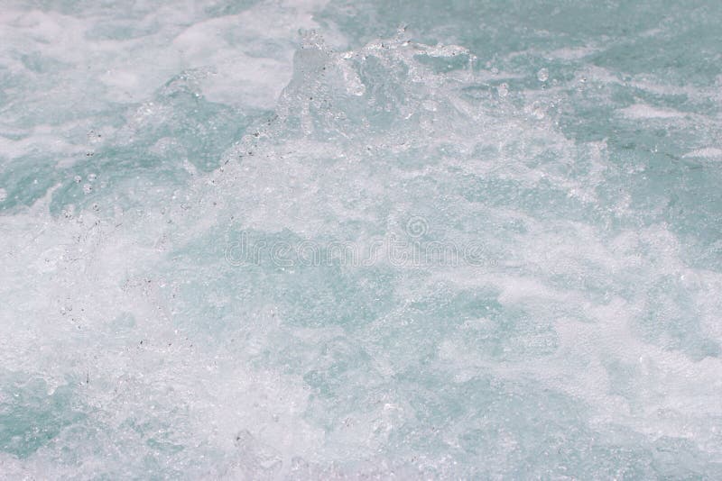 Agua reluciente como fondo imagen de archivo. Imagen de azul - 219178155