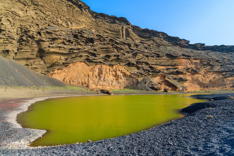 Agua Verde De La Laguna De Lago Verde Imagen de archivo - Imagen de ...