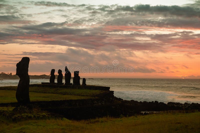 Ahu Tahai at Sunset on Easter Island, Chile Editorial Photography ...