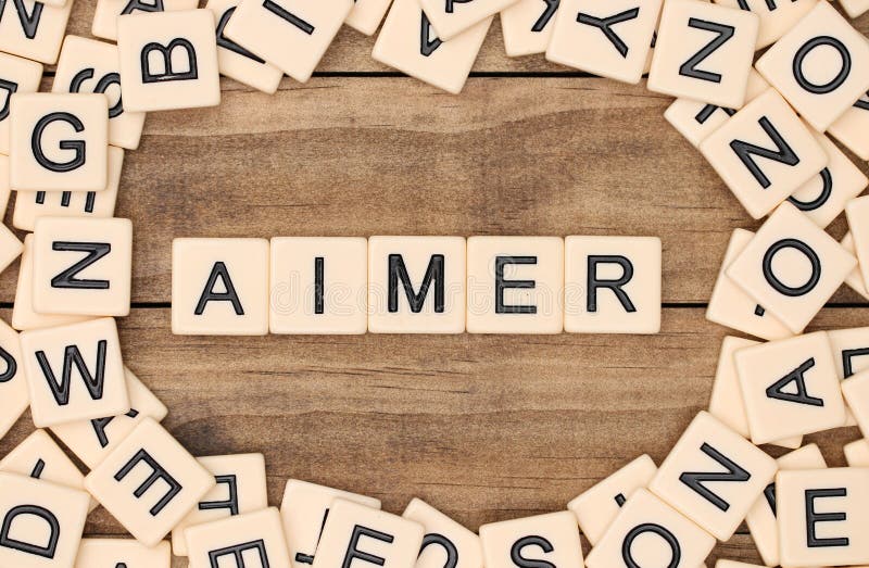 Aimer stock afbeelding. Image of woord, wijnoogst, frans - 62156955