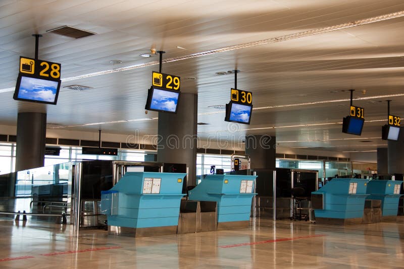 Airport Terminal Check-in Counters Airlines Editorial Photography ...