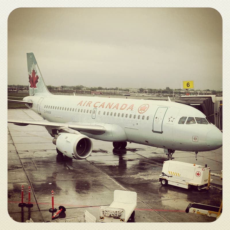 Air Canada plane editorial photo. Image of layover, prepping - 31253341