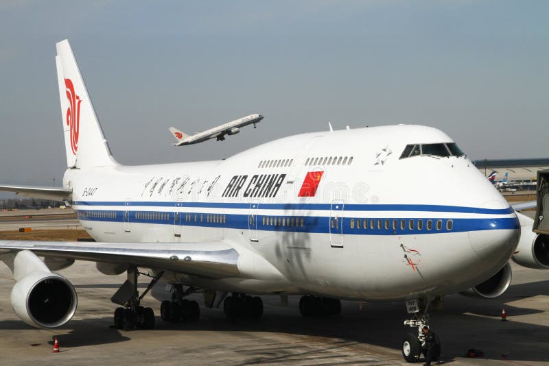 Air China Boing 747 Jumbo Jet Editorial Stock Photo - Image of arrival ...