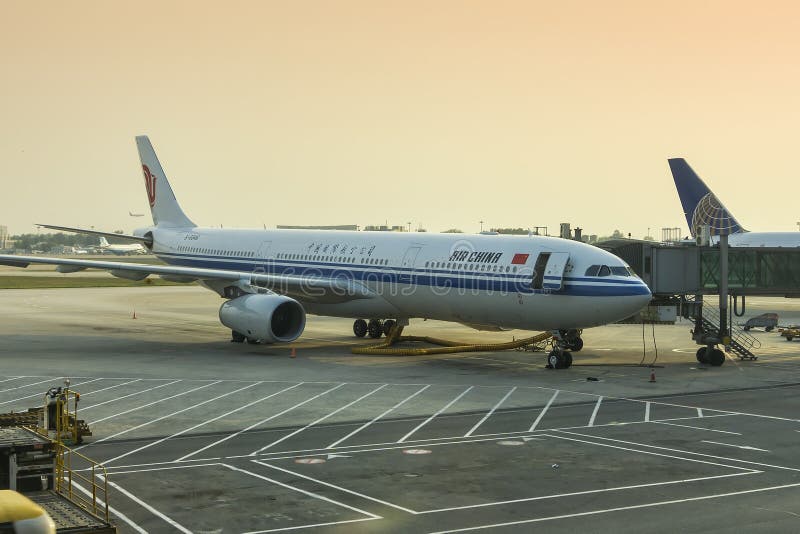Air China plane editorial image. Image of transport, chinese - 90107370
