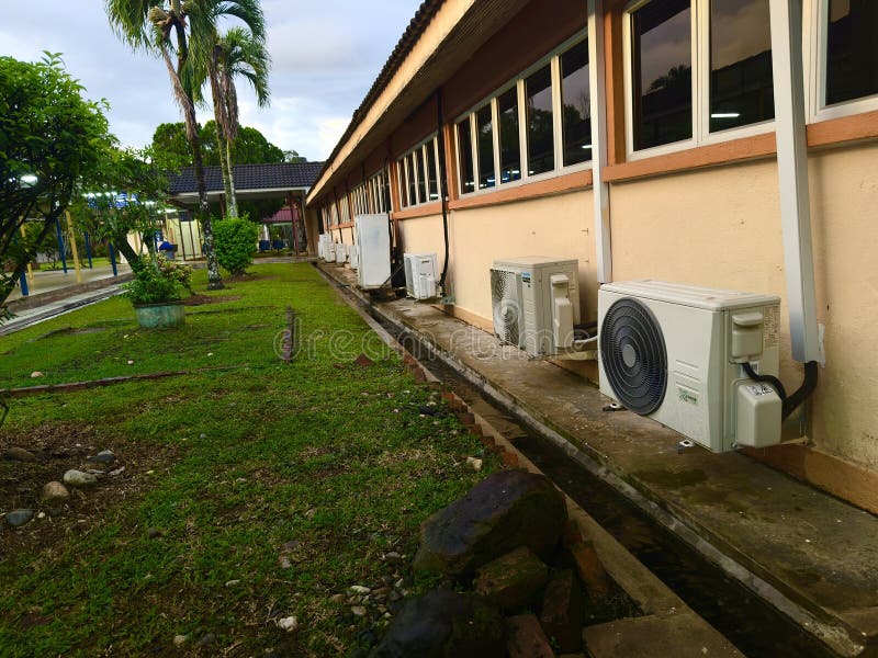 421 Air Conditioning Side View Stock Photos - Free & Royalty-Free Stock ...