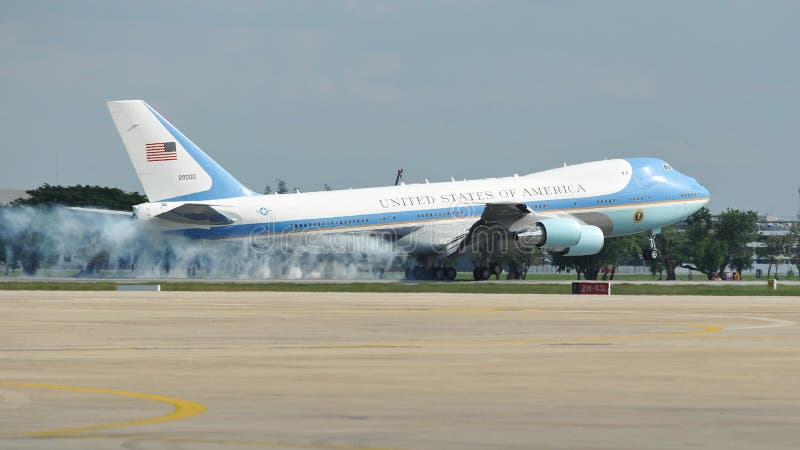 Air Force One Boeing 707 editorial photography. Image of historical ...