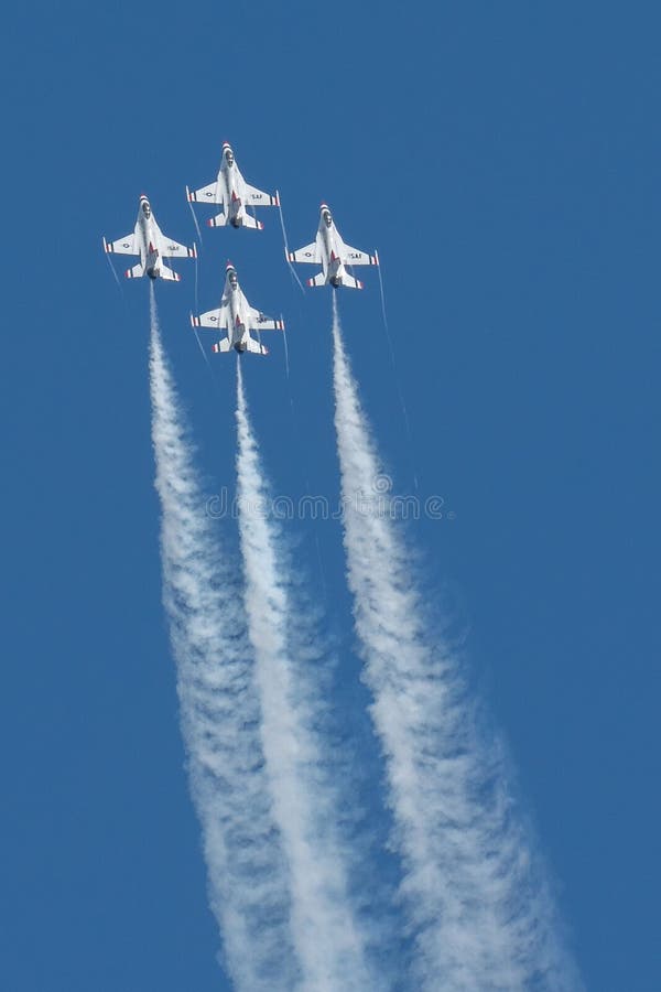 Air Force Thunderbirds Demonstration Team Performance at Hill Air Force ...