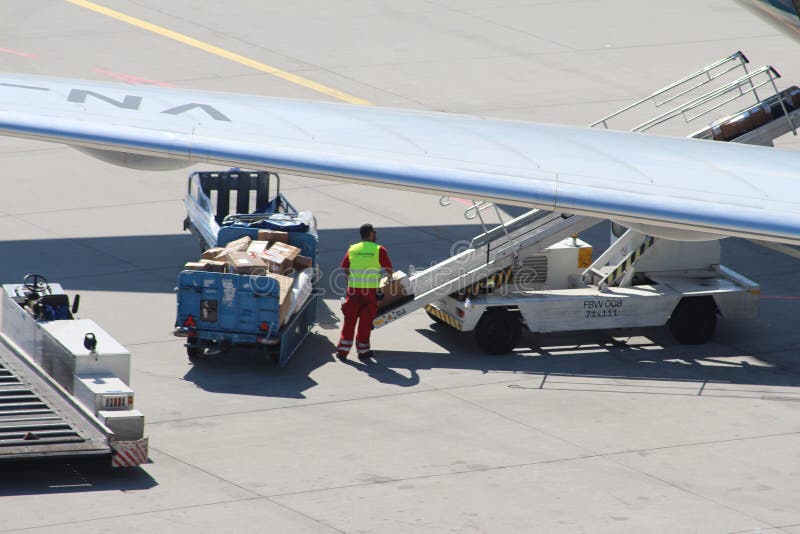 Air Freight editorial stock photo. Image of passengers - 28012888