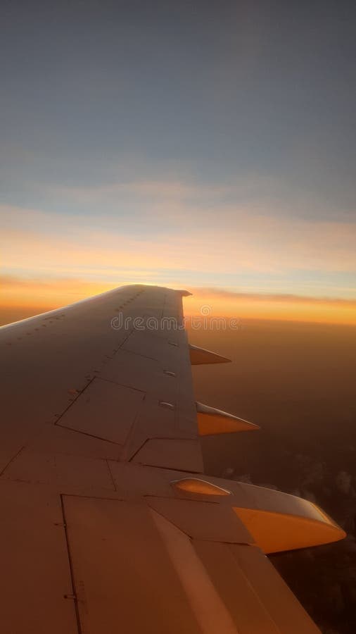 Air Plane Sunset As Plane Departs Stock Photo - Image of sunset, plane ...
