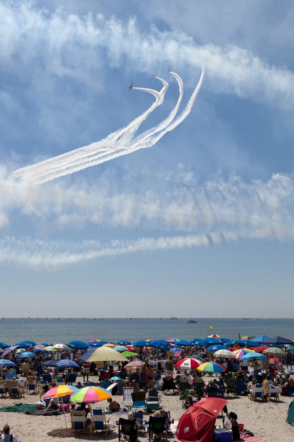 Air Shoe editorial image. Image of airplane, pilots, event - 20806470