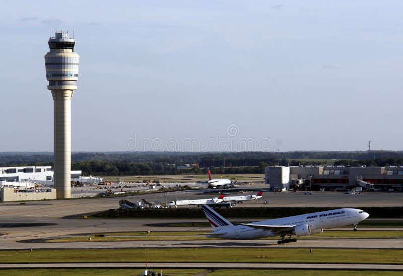Air Traffic Control Tower At Atlanta Hartsfield-Jackson Airport ...