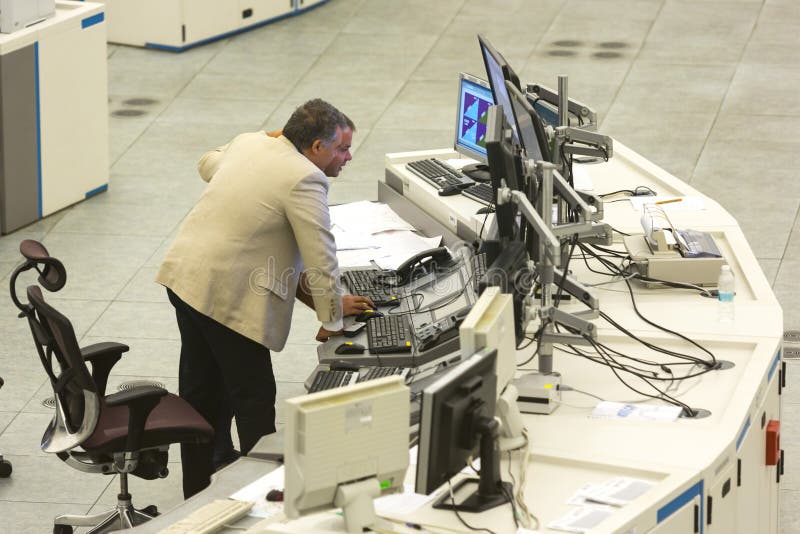 Air Traffic Controllers Monitors Editorial Photo - Image of aircraft ...