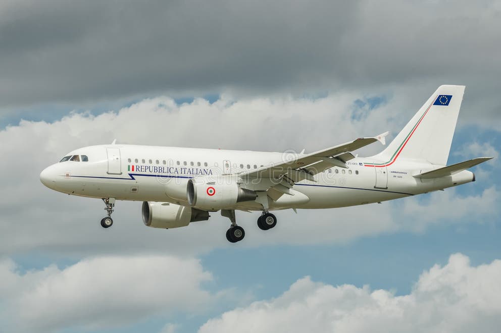 Airbus A319 editorial image. Image of flying, travel - 25765115