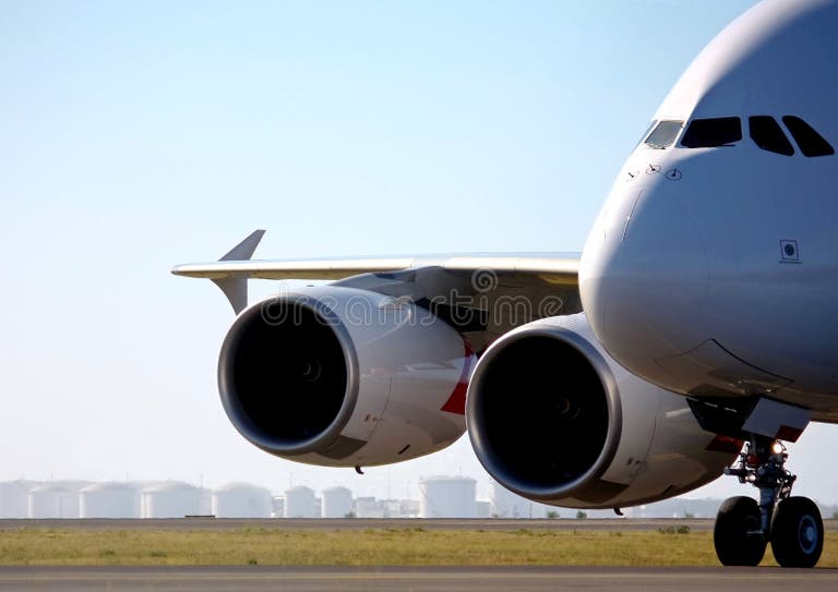 140 Airbus A380 Airliner Front View Stock Photos - Free & Royalty-Free ...