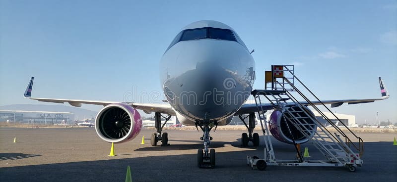 Airbus 320 neo editorial photo. Image of airline, infrastructure ...