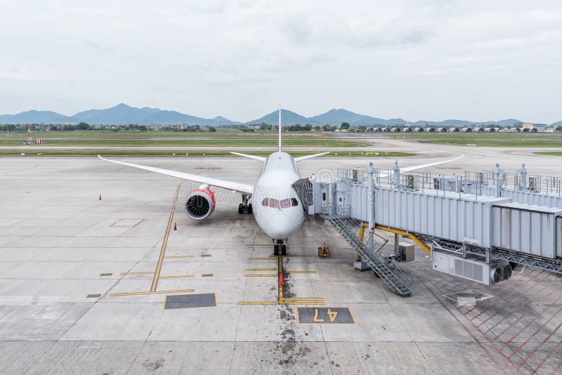 Aircraft at the Gate in Airport Terminal for Boarding Passengers Stock ...