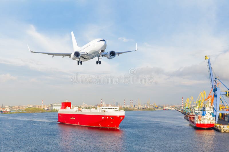 Aircraft Approach before Landing with Landing Gear, Side View Stock ...