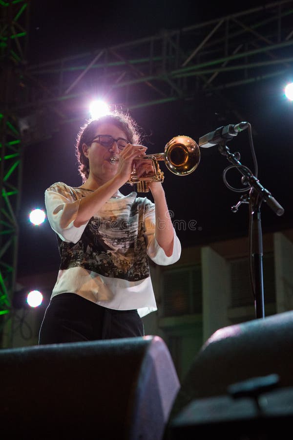 Airelle Besson (Francia) foto de archivo editorial. Imagen de club ...