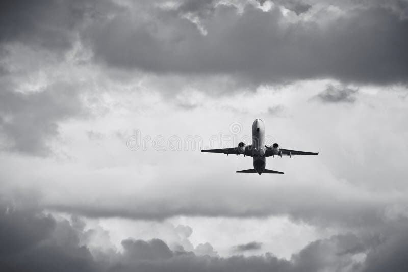 Airplane in the Bad Weather Stock Image - Image of landing, flying ...
