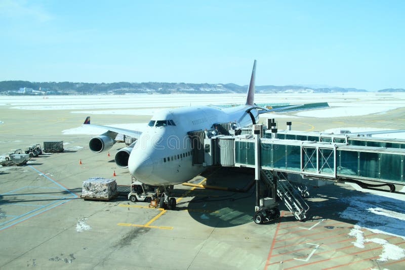 213 Airplane Being Loaded Stock Photos - Free & Royalty-Free Stock ...