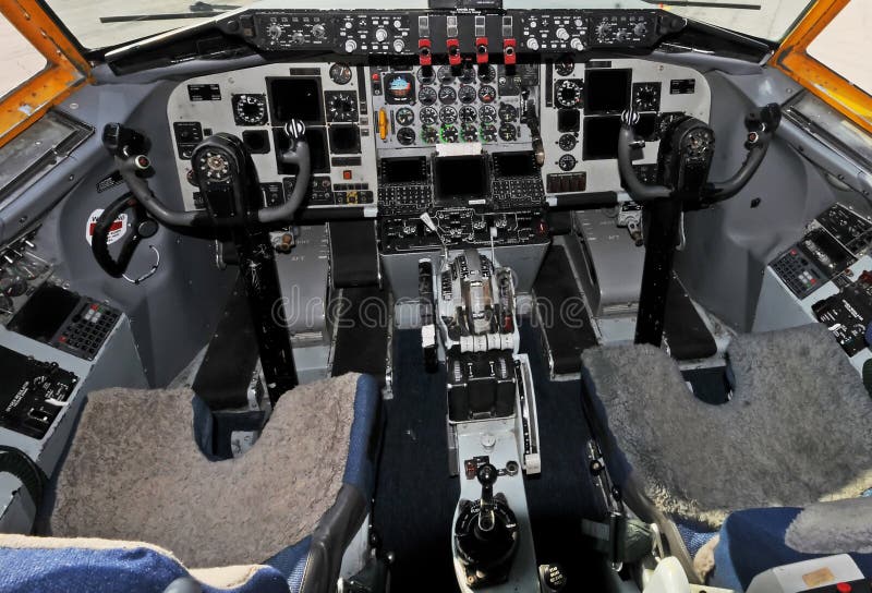 Cockpit Free Stock Photos & Pictures, Cockpit Royalty-Free and Public ...