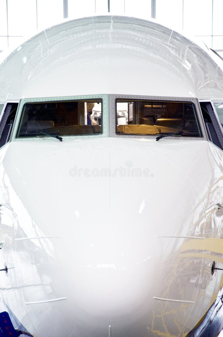 615 Boeing 737 Front Stock Photos - Free & Royalty-Free Stock Photos ...