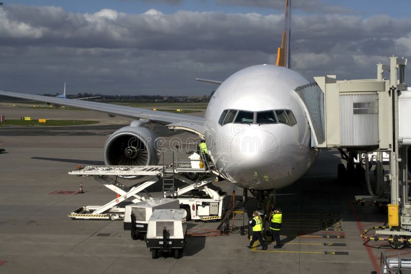 Airplane at gate stock photo. Image of people, airport - 2224546