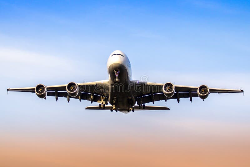154 Airbus A380 Flight Front View Stock Photos - Free & Royalty-Free ...