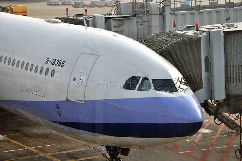 Airplane and Operation in Hongkong Airport Editorial Image - Image of ...