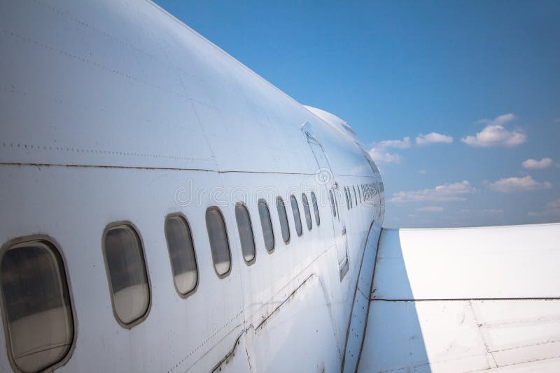 Airplane editorial photography. Image of cargo, airline - 32449042