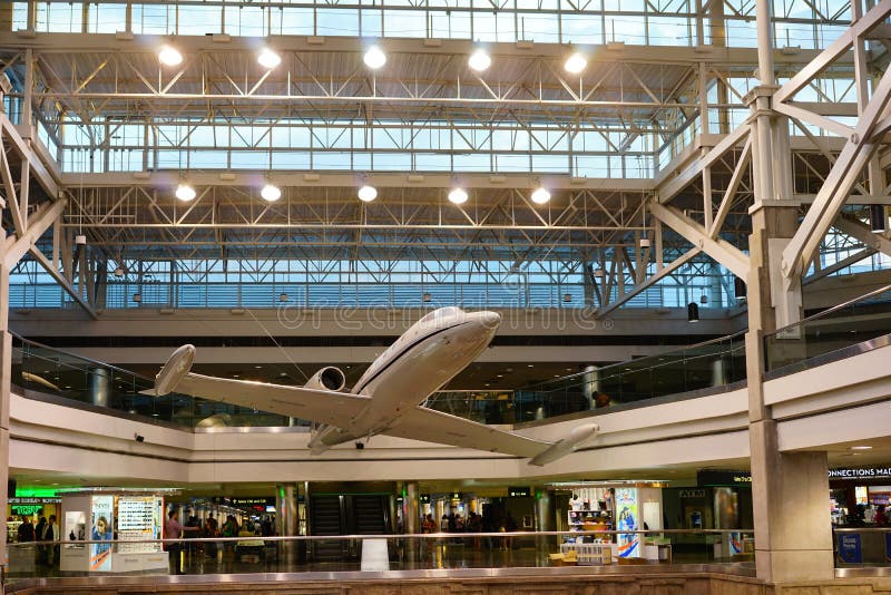 Airplane statue editorial photography. Image of airborne - 89723947