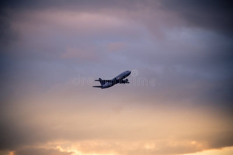 408 Airplane Taking Off Dramatic Sky Stock Photos - Free & Royalty-Free ...