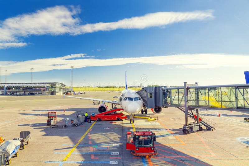 Airplane at the Terminal Gate Ready for Takeoff - Waiting for Th Stock ...