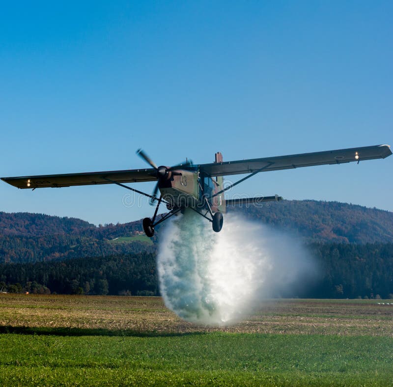 CL-415 Water Bomber Aircraft Refilling Stock Image - Image of canadair ...