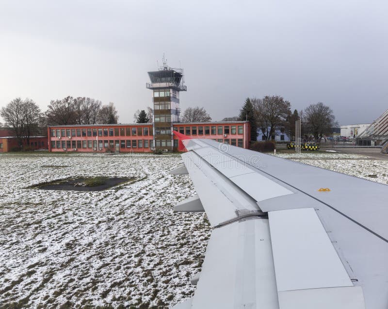 Airplane Wing during the Take Off Editorial Image - Image of avionics ...