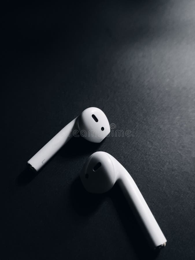 Airpods Earphone Wallpapers in Black Background. Wallpaper Photos ...