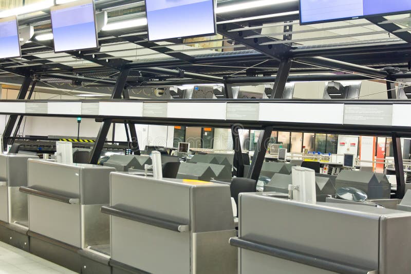Airport Check-in counter stock photo. Image of keyboard - 28528506