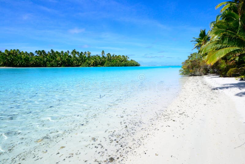 Landschaft Von Maina Island Im Aitutaki-Lagunen-Koch Islands Stockbild ...