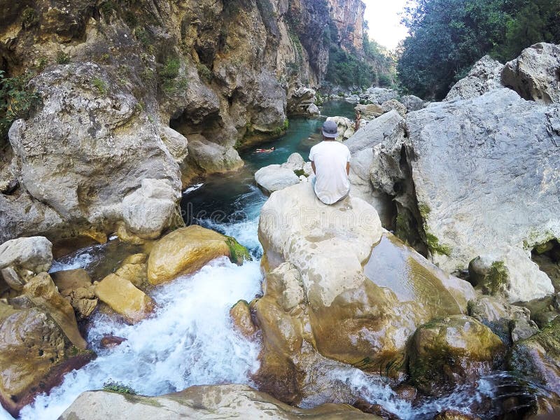 Akchour waterfall editorial photo. Image of water, waterfall - 129725176