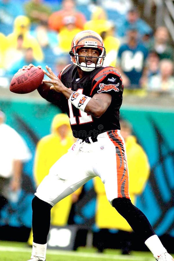 Akili Smith editorial photography. Image of againist - 74520727