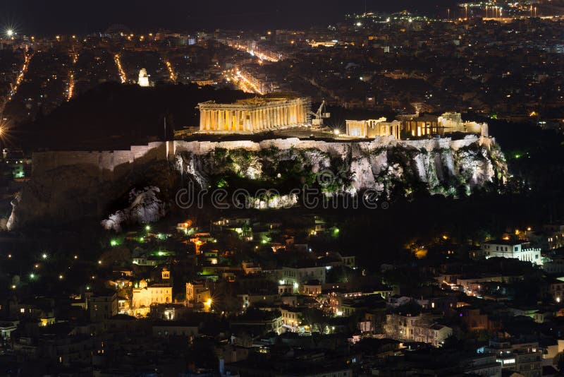 Akropol Ateny nocą obraz stock. Obraz złożonej z grecja - 40916847