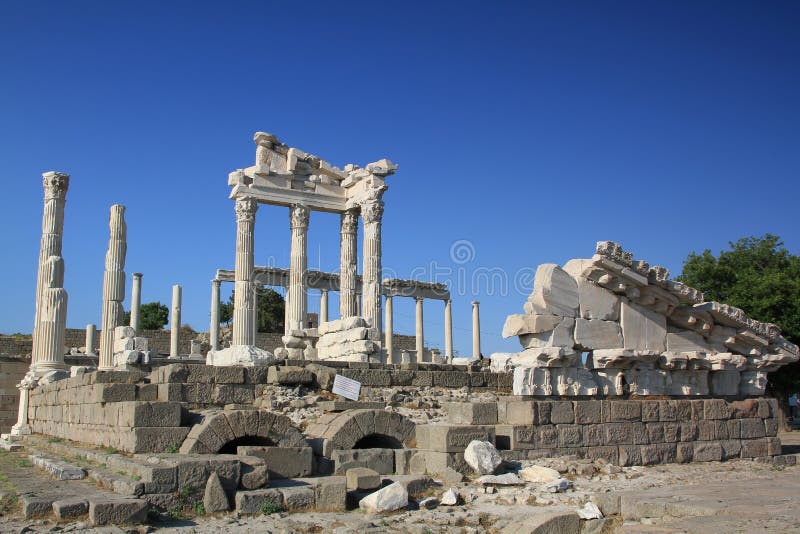 Akropol in Bergama stock image. Image of christianity - 47406753