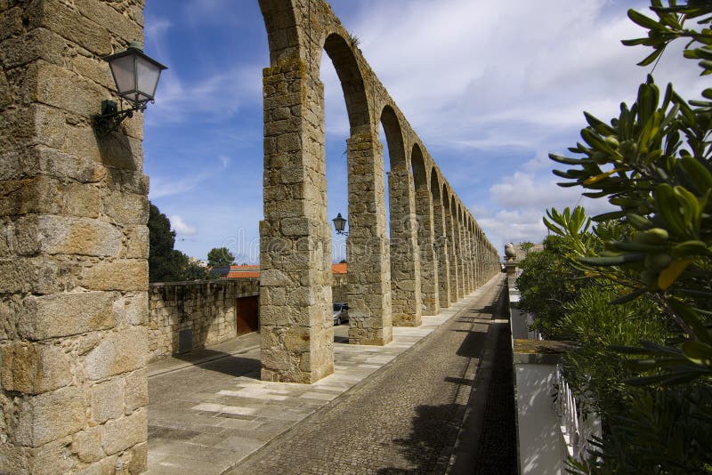 Akvedukt fotografering för bildbyråer. Bild av arkaj - 11296717