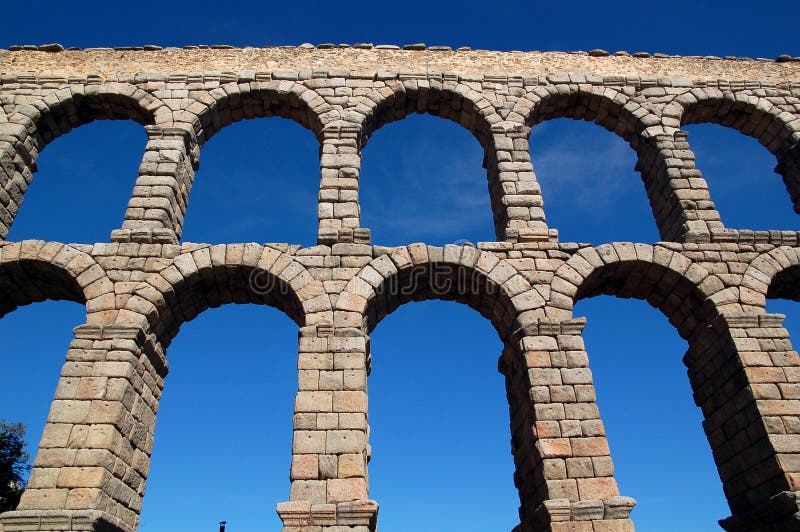 Romersk akvedukt arkivfoto. Bild av teknik, utfärd, borgerligt - 27849224