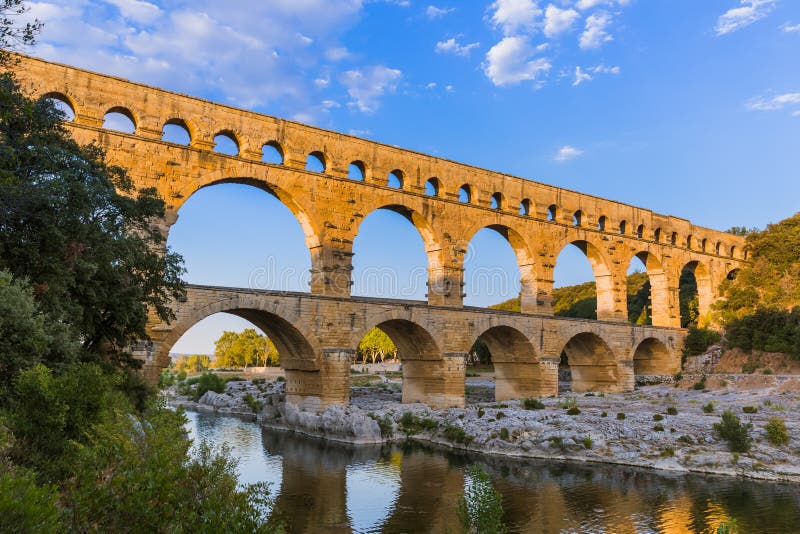 Starożytny Rzymski Akwedukt Pont Du Gard. Francja, Prowansja Zdjęcie ...