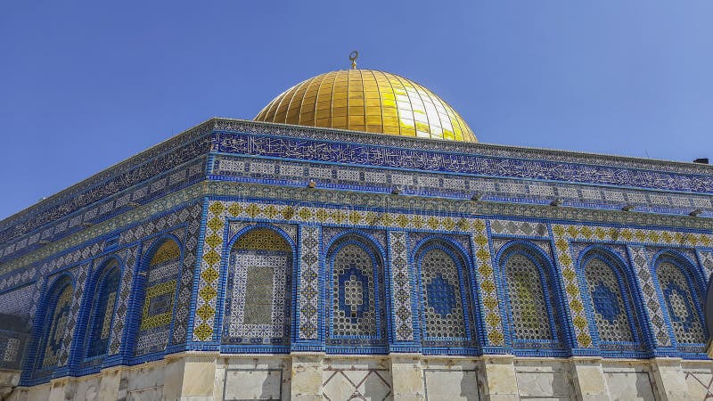 Al-Aqsa Mosque Compound in Jerusalem Editorial Image - Image of middle ...