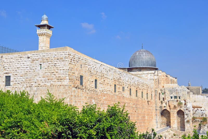 Al-Aqusa Mosque stock photo. Image of tower, masjid, landmark - 28506138