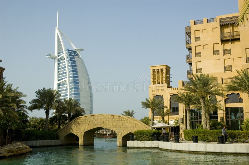 Al Arabier, Madinat Jumeirah Van Burj Redactionele Stock Foto - Image ...