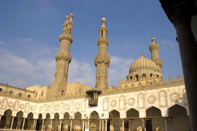 Al-Azhar-Moschee in Kairo stockfoto. Bild von islamisch - 12388144